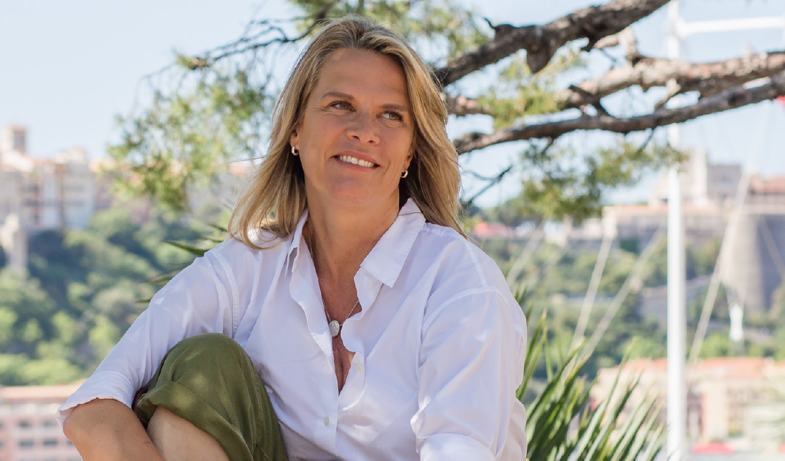 Curriculum Vitae - Mariana Becker — Gama Revista